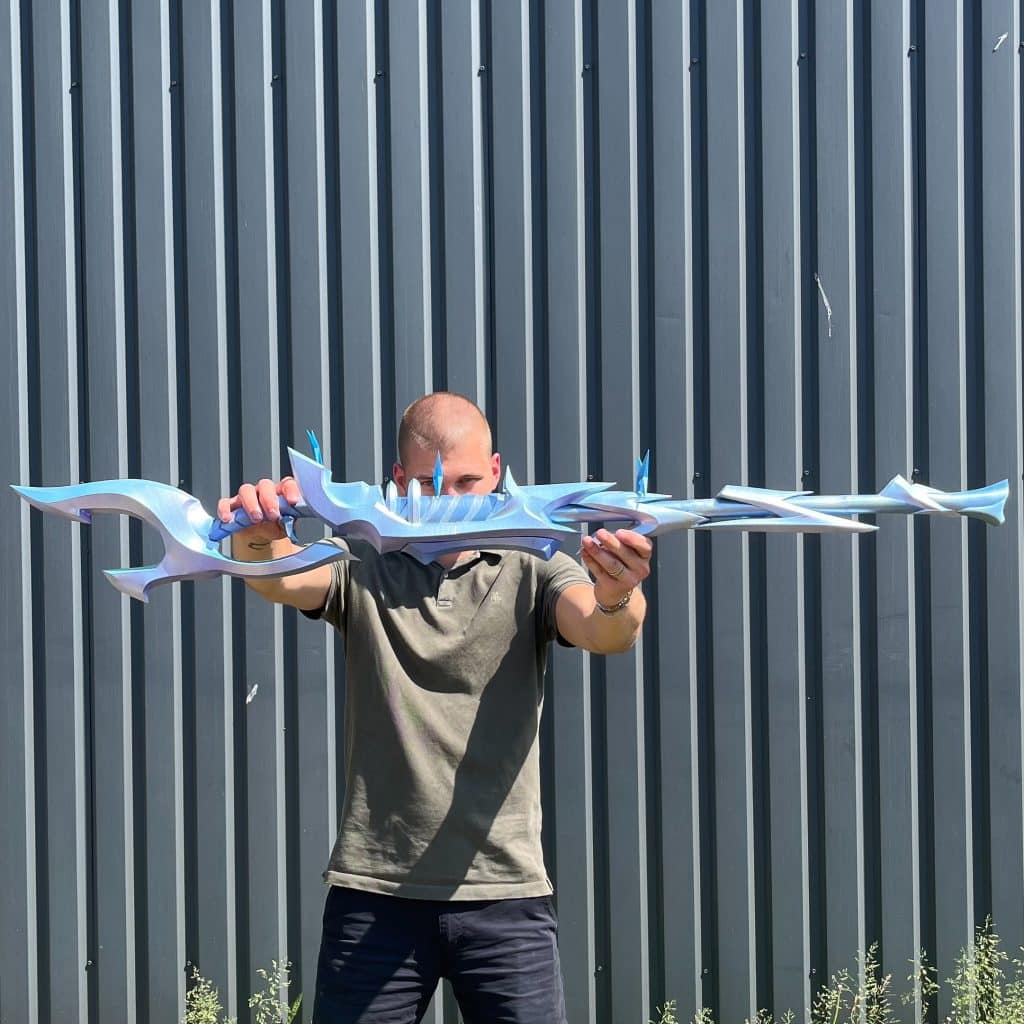 League of Legends Props & Replicas - Blasters4Masters