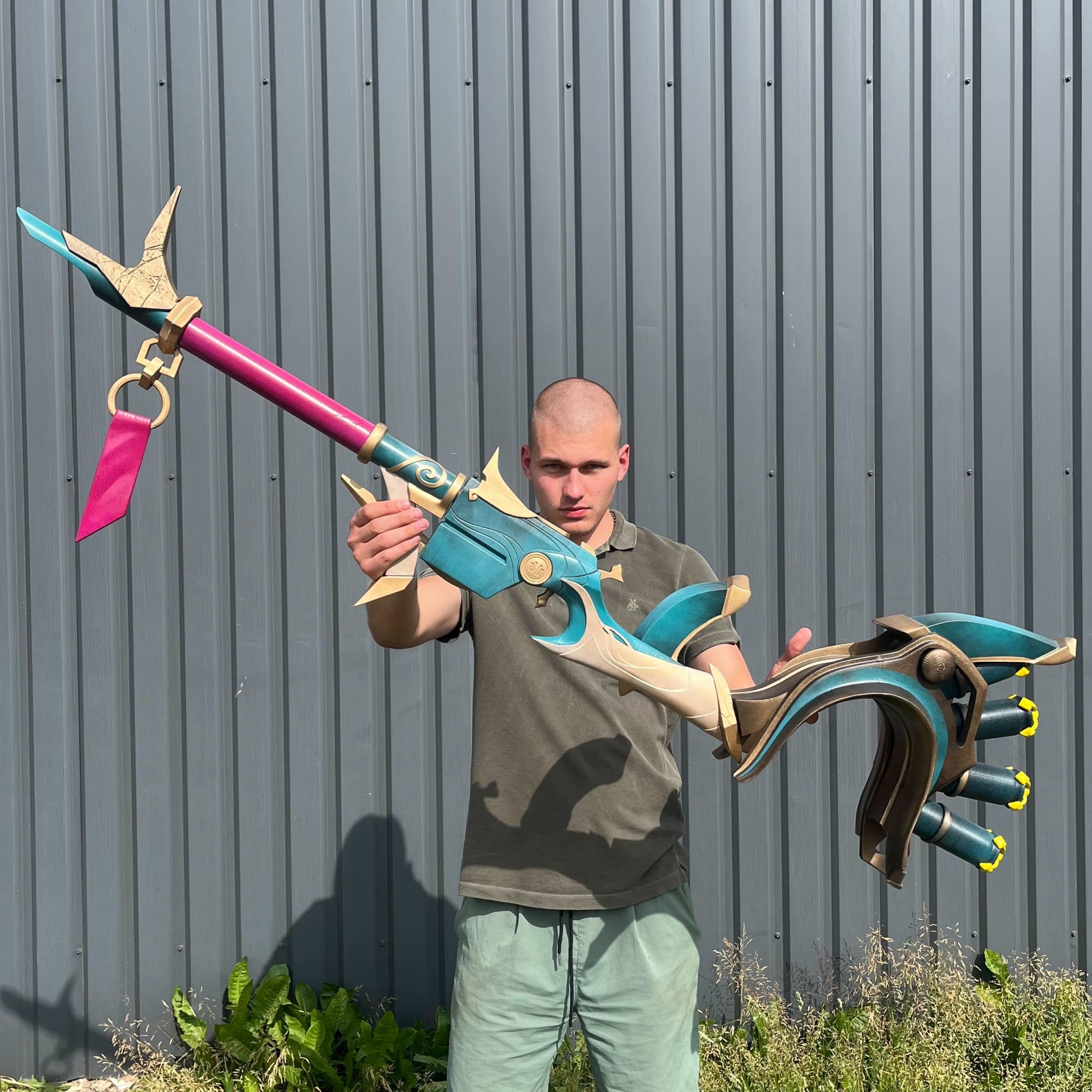 League of Legends Props & Replicas - Blasters4Masters